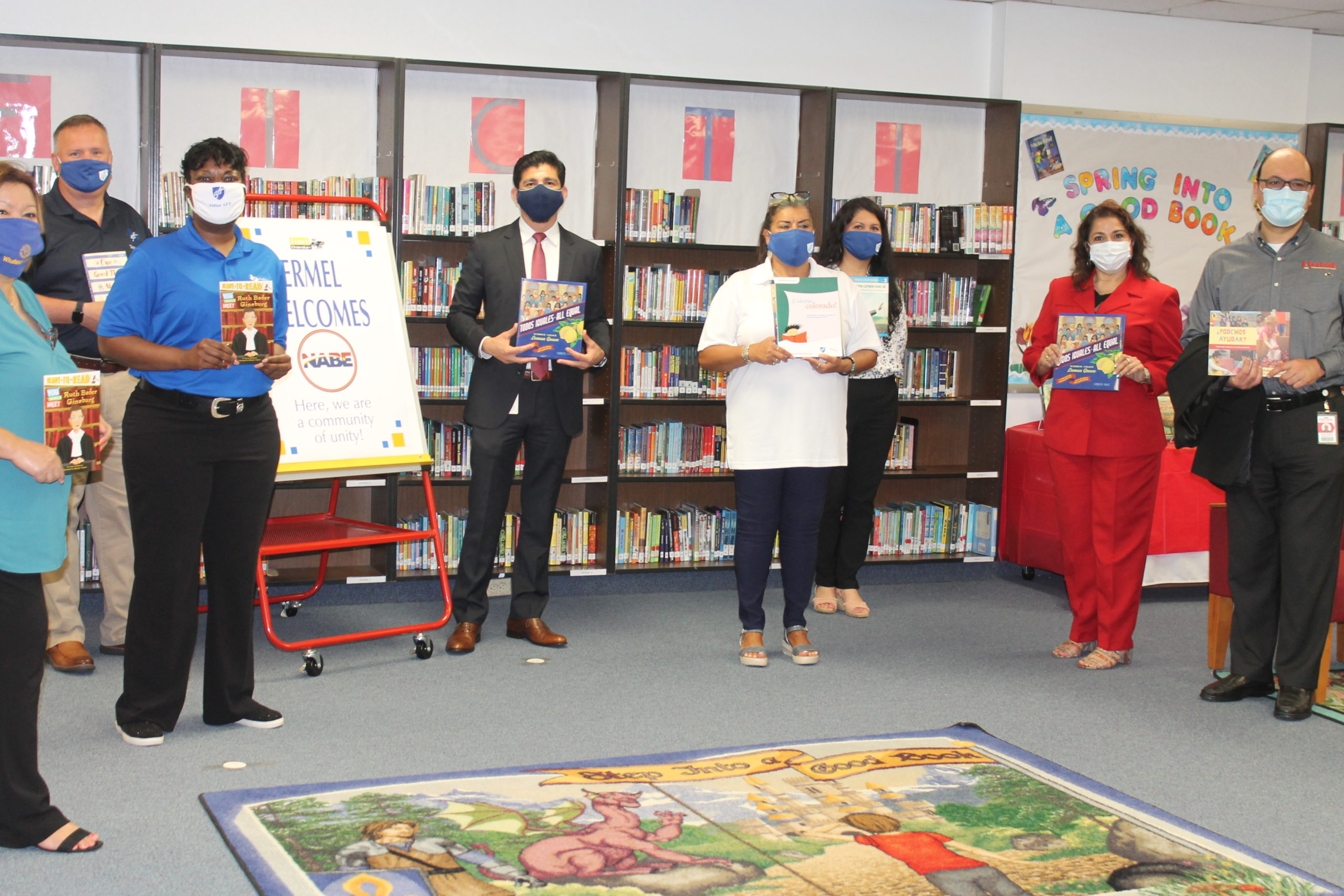 AFT Donates Bilingual Books to Ermel Elementary Students – Aldine ISD